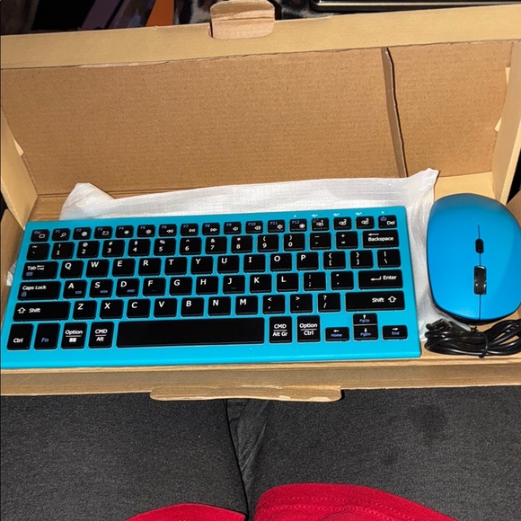 Fenisi | Computers, Laptops & Parts | Blue Wireless Keyboard And Mouse ...